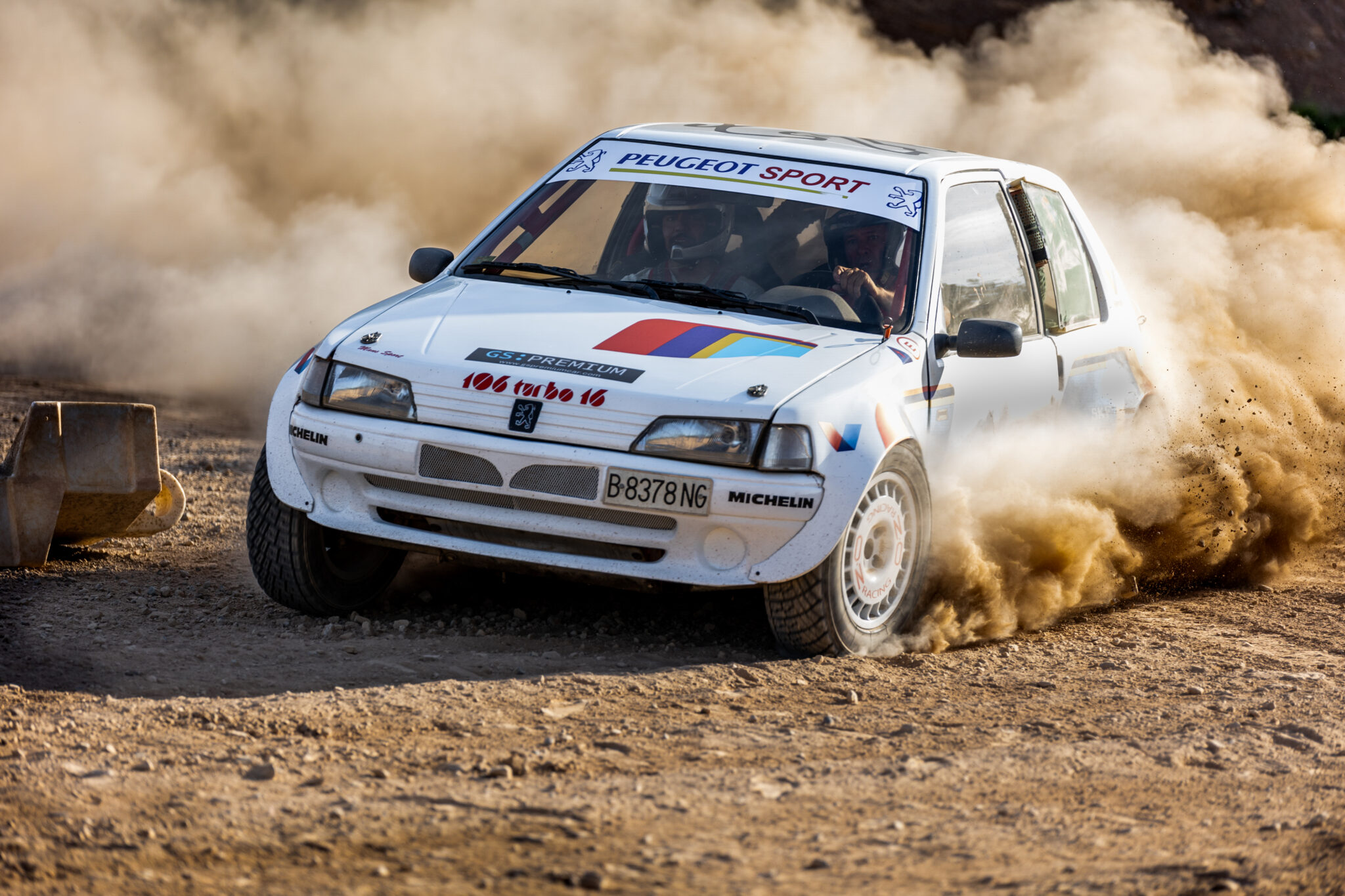 probamos el PEUGEOT 106 TURBO 16 RALLY MONSTER con TURBO y ...