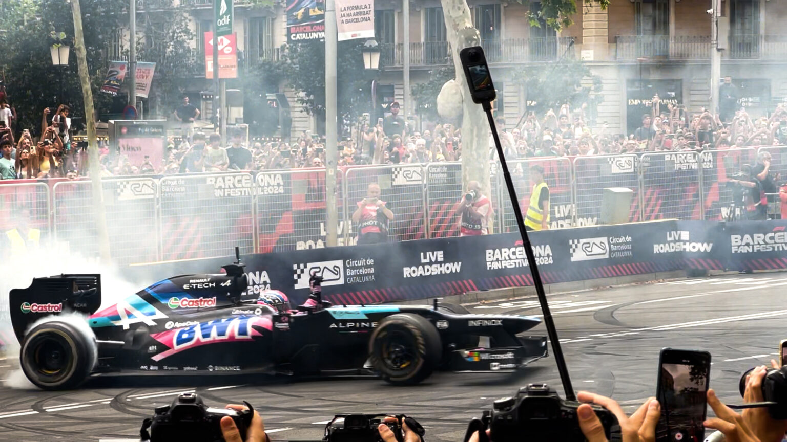 ¡Espectacular Road Show de Fórmula 1 en las Calles de Barcelona!